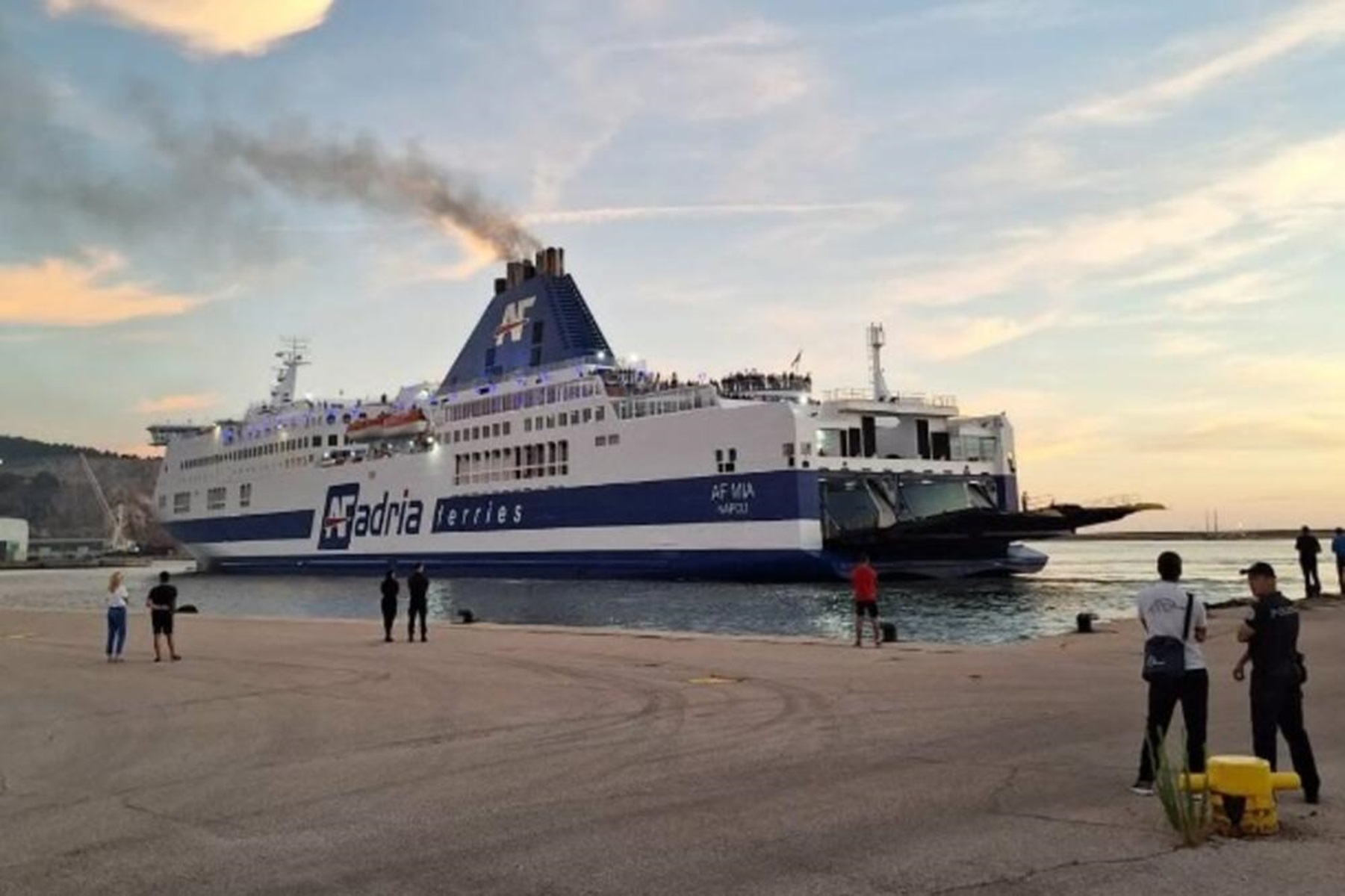 Probna vožnja feribota Bar-Ankona - trajekt uplovio u barsku luku - Forbes