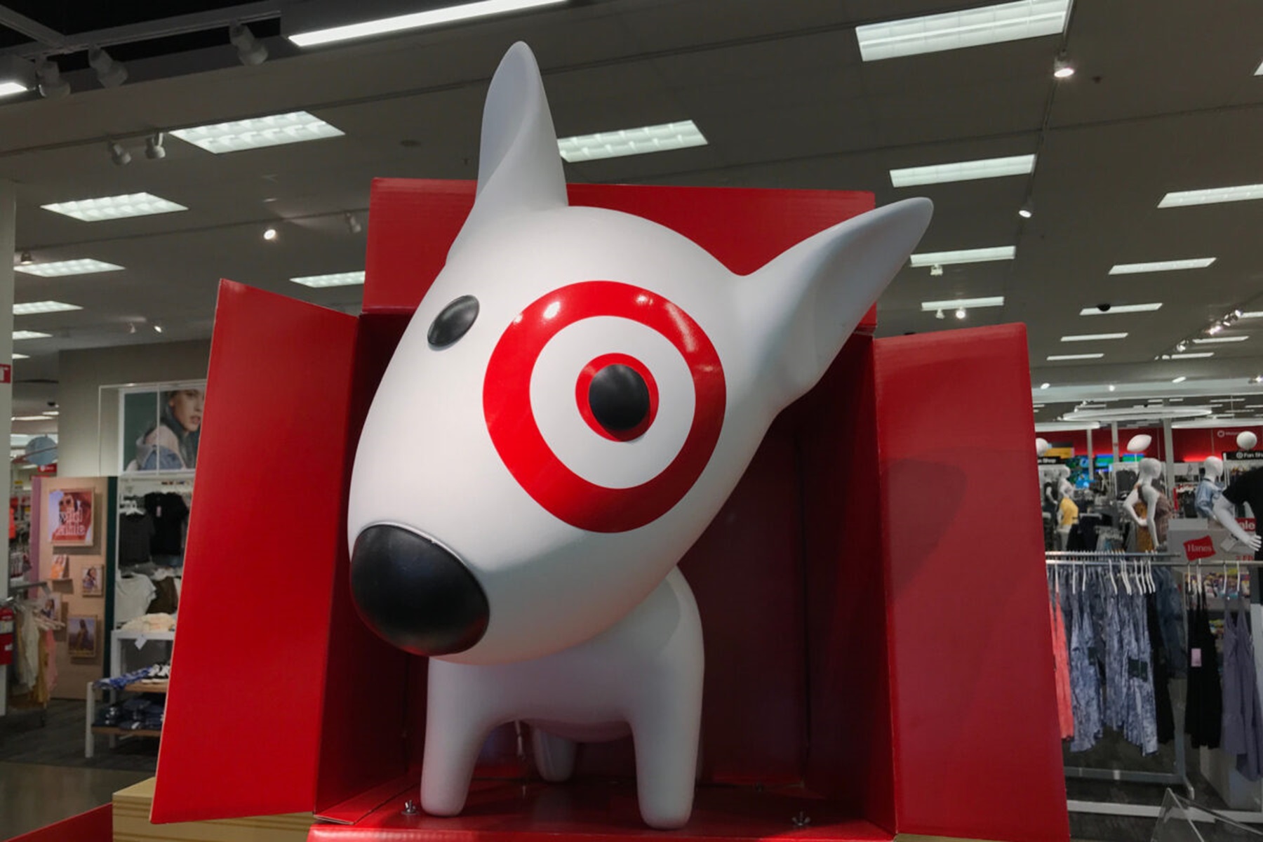 Zaposleni u kompaniji Target mrze novog AI četbota: Zovu ga šitbot - Forbes