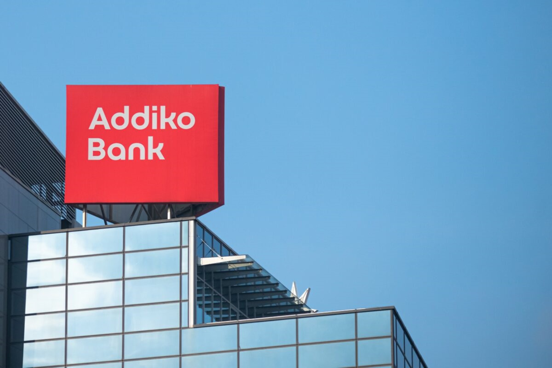Propao pokušaj NLB-a da preuzme Addiko banku - Forbes